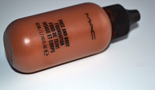 No Pain No Beauty: Light and Natural: Mac Face and Body Foundation Review