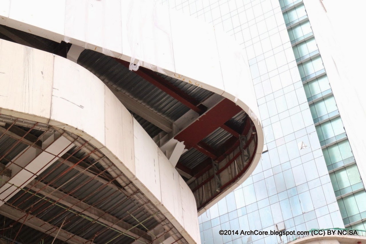 ArchCore: The EmQuartier construction progress [June 2014]