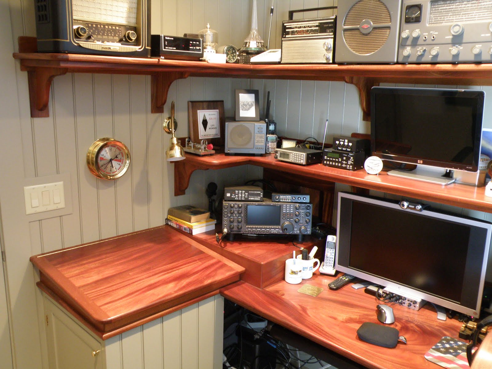 Rocket Brand Studios: The Desk for the Ham Radio Guy