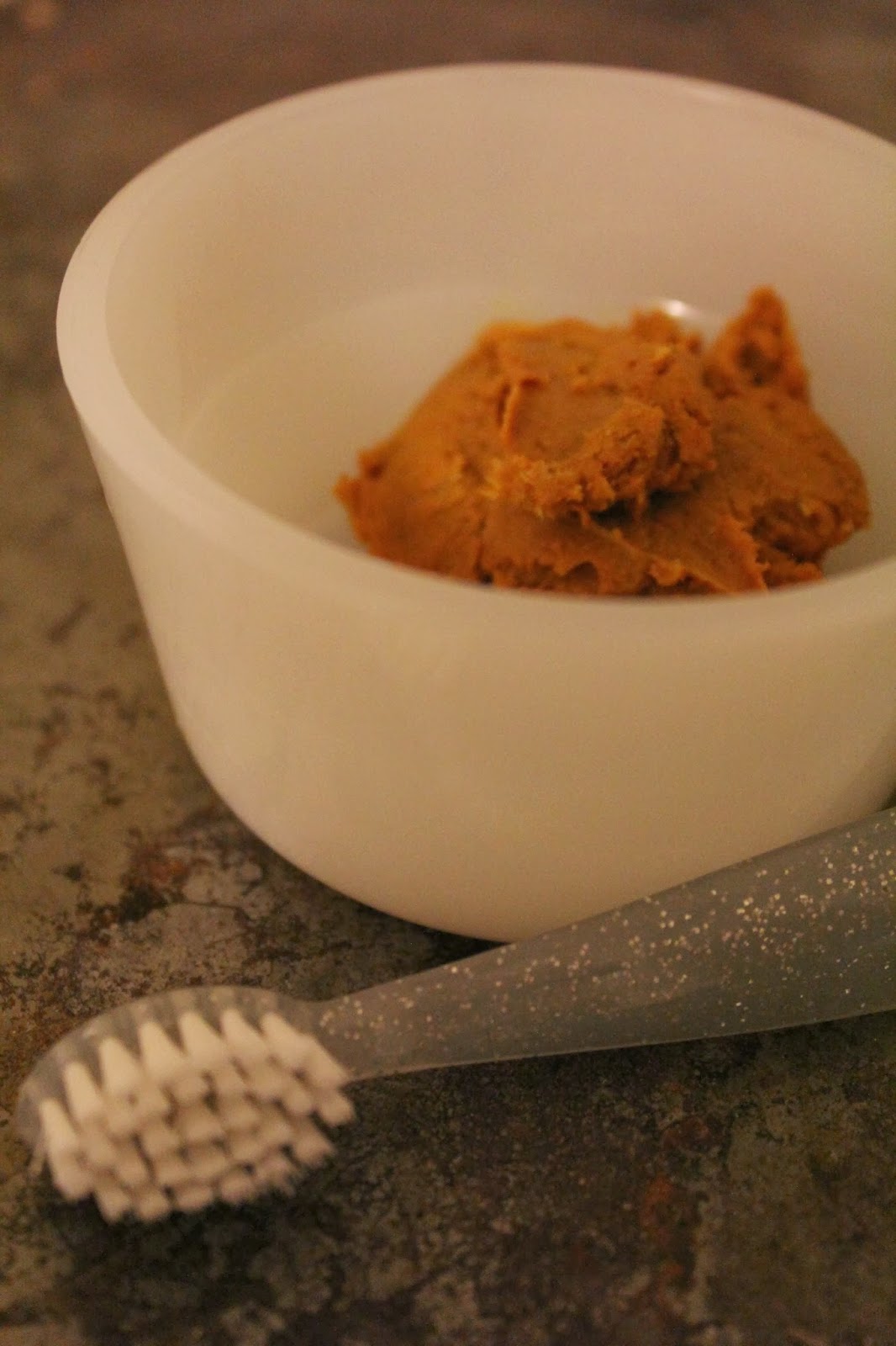 the-primitive-homemaker-diy-tooth-whitening-paste-before-after