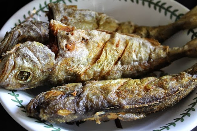 Ikan Aji Aji Masak Kicap Pedas - Azie Kitchen