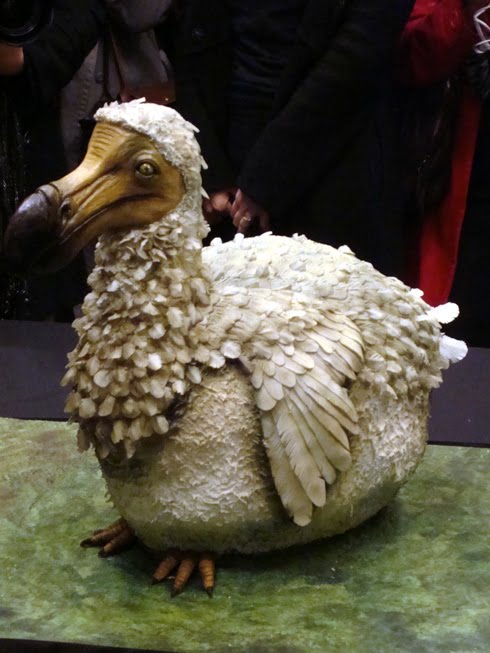 ShopCurious: Let them eat Dodo cake...