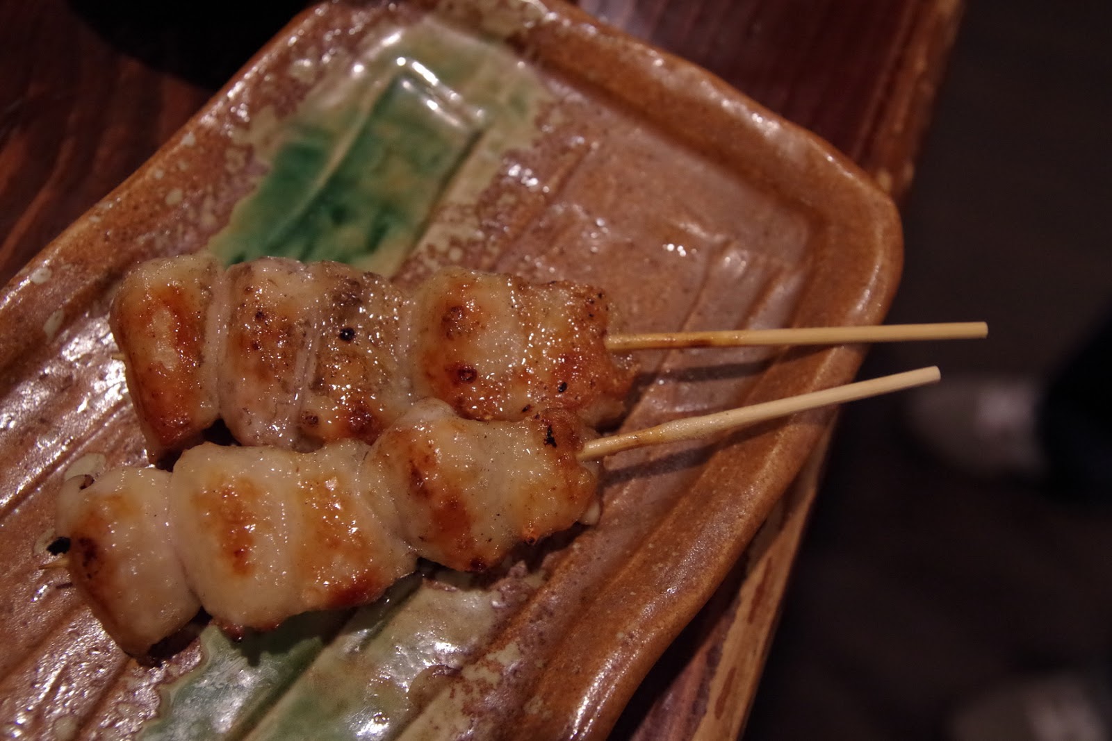 Tokyo Belly: IKEBUKURO: Masuya kinda Standing Japanese Izakaya... cozy.