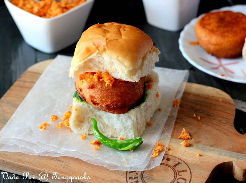 CONCOCTIONS OF A COOKAHOLIC !!!: Vada Pav-Mumbai Street Food/Chaat