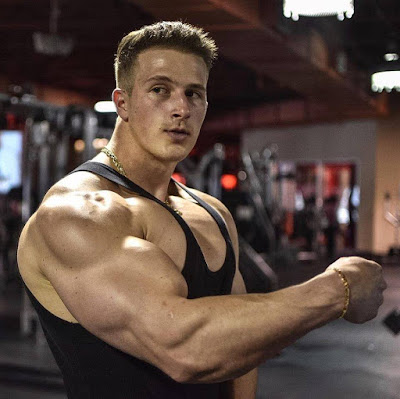 the beauty of male muscle: Brandon
