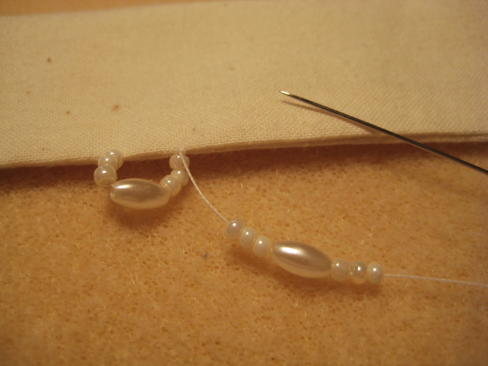 Bird Nest On The Ground: A Beaded Edge Tutorial for Louise