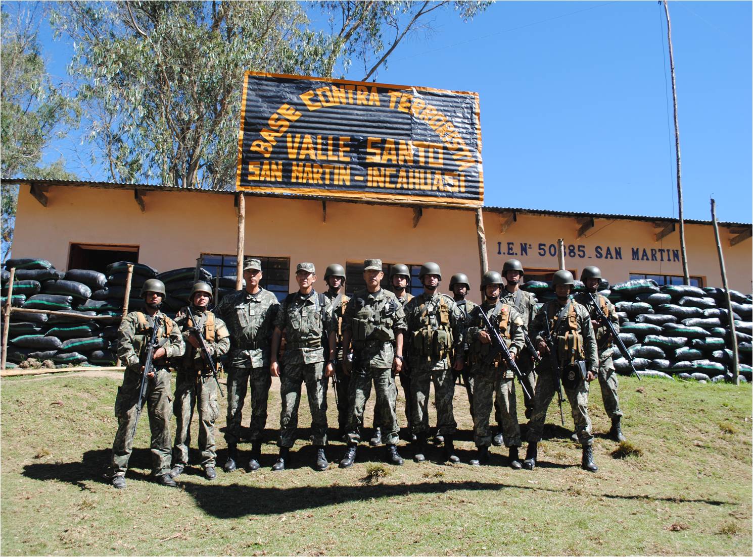 Nuestro Ejército en video: En la la Región Militar VRAEM, se continuan ...