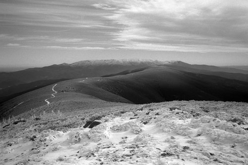 Malomil: Lusitânia, de Estrabão.