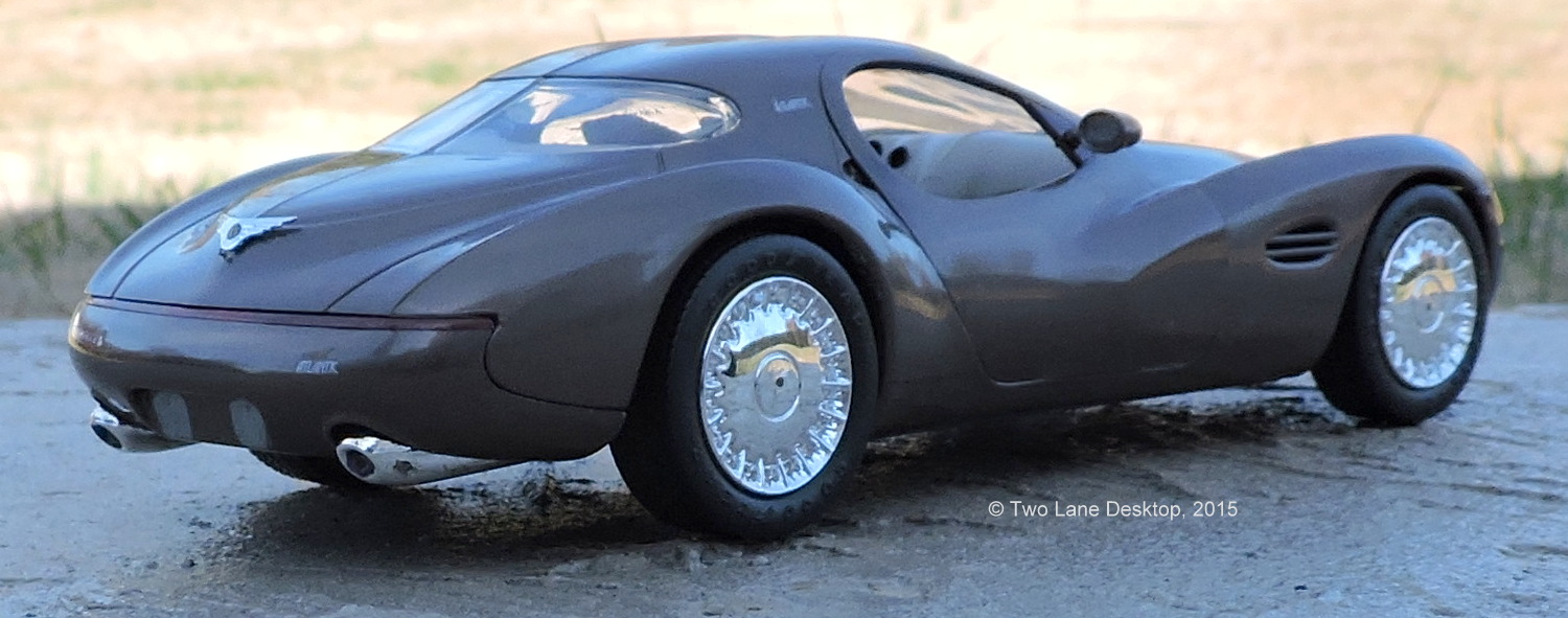 Lindberg 1:24 scale 1995 Chrysler Atlantic Concept Car