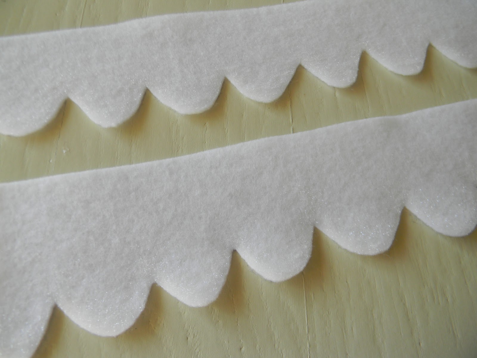 From Dahlias to Doxies: 5 Days of Felt : Snowy Trees