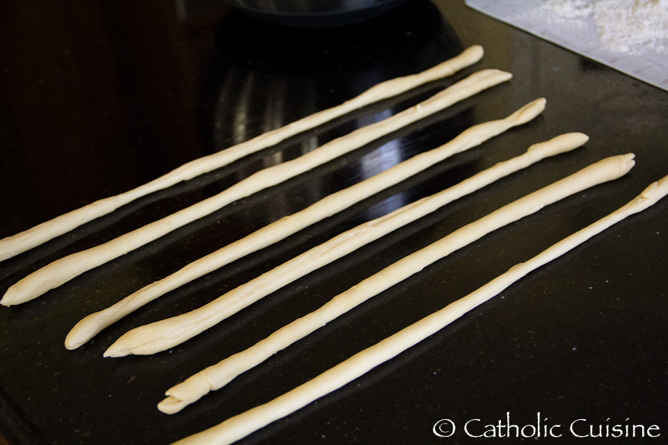 Catholic Cuisine: Basic Paska for Easter