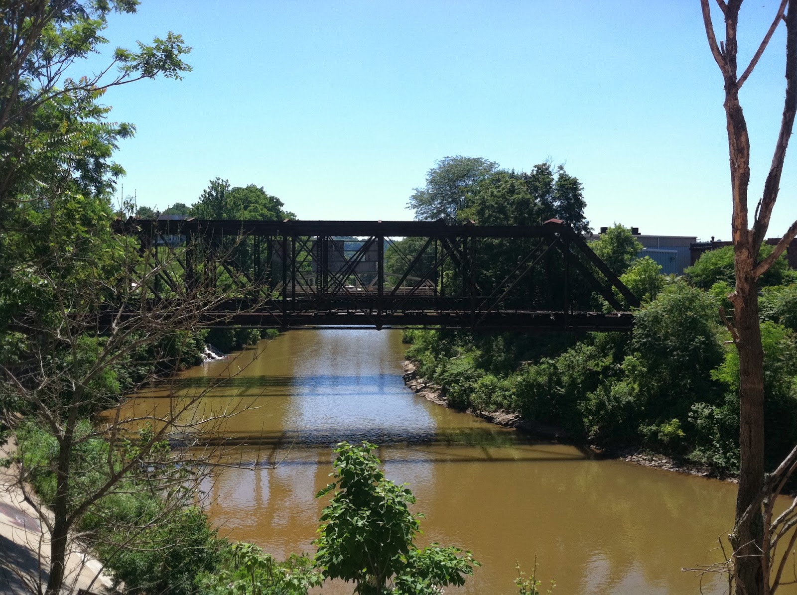 Snow and Jaggers: More Thoughts about Kayaking Chartiers Creek