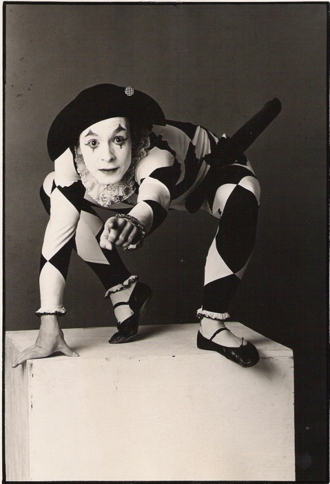 The Arts: Mime and the Commedia dell 'Arte Tradition