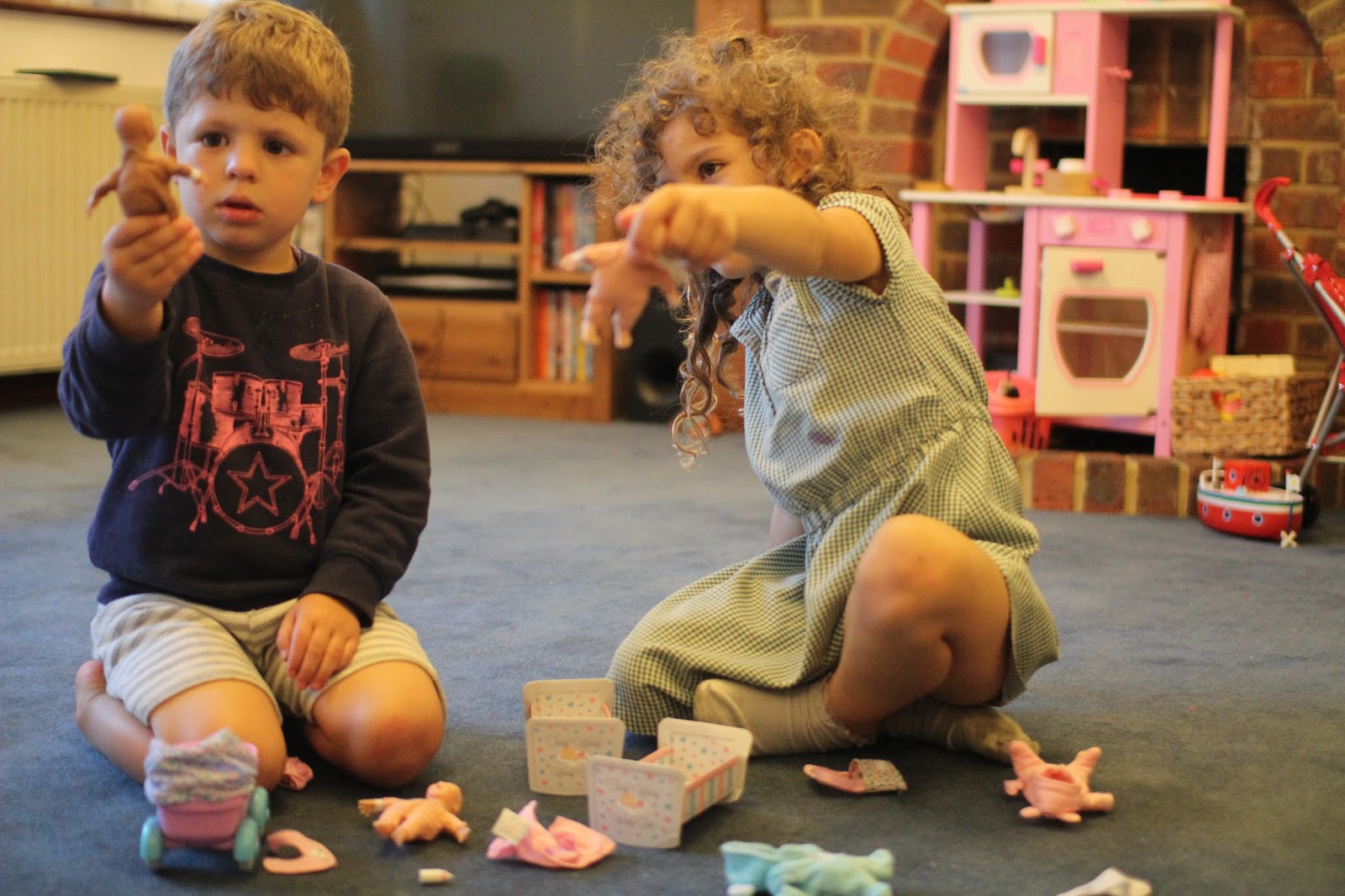 Mummy's Little Blog: Tinsy Winsy Weeny Tots Review