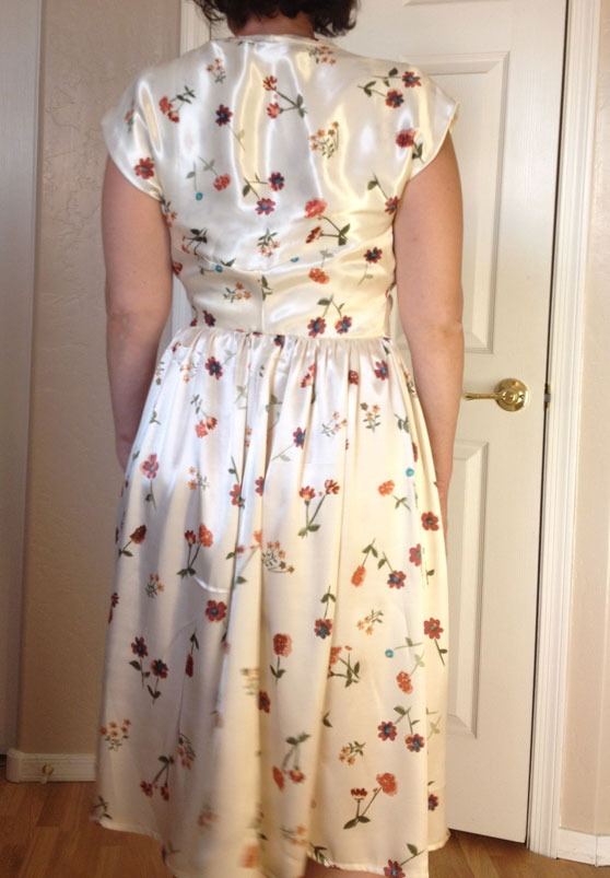 The Sewing Lab: Butterick 5209 - Flowered 40's Dress