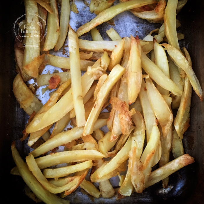 Poesía Culinaria . Sabores de Nati: Poutine / Papas al horno entre ...