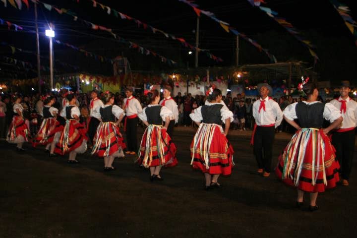 Grupo de Danças Zabelê de Pirapora: Catira ou Cateretê