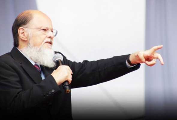 Edir Macedo diz que fiel deve provar sua fé com dinheiro