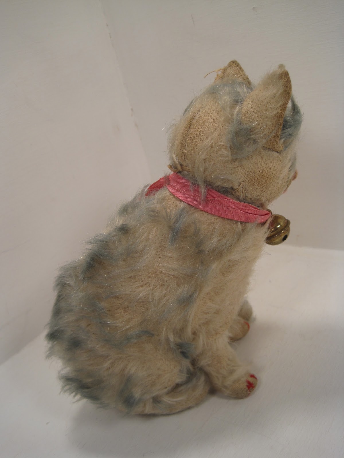 MY STEIFF LIFE: A Purr-fect Example Of a 1920's-era Steiff Cat