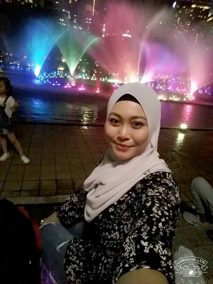 Mamah Muda Berjilbab Ditambah Bugil Dengan Gaya Binal | Skandal Foto Bokep ABG | Situs Film ...