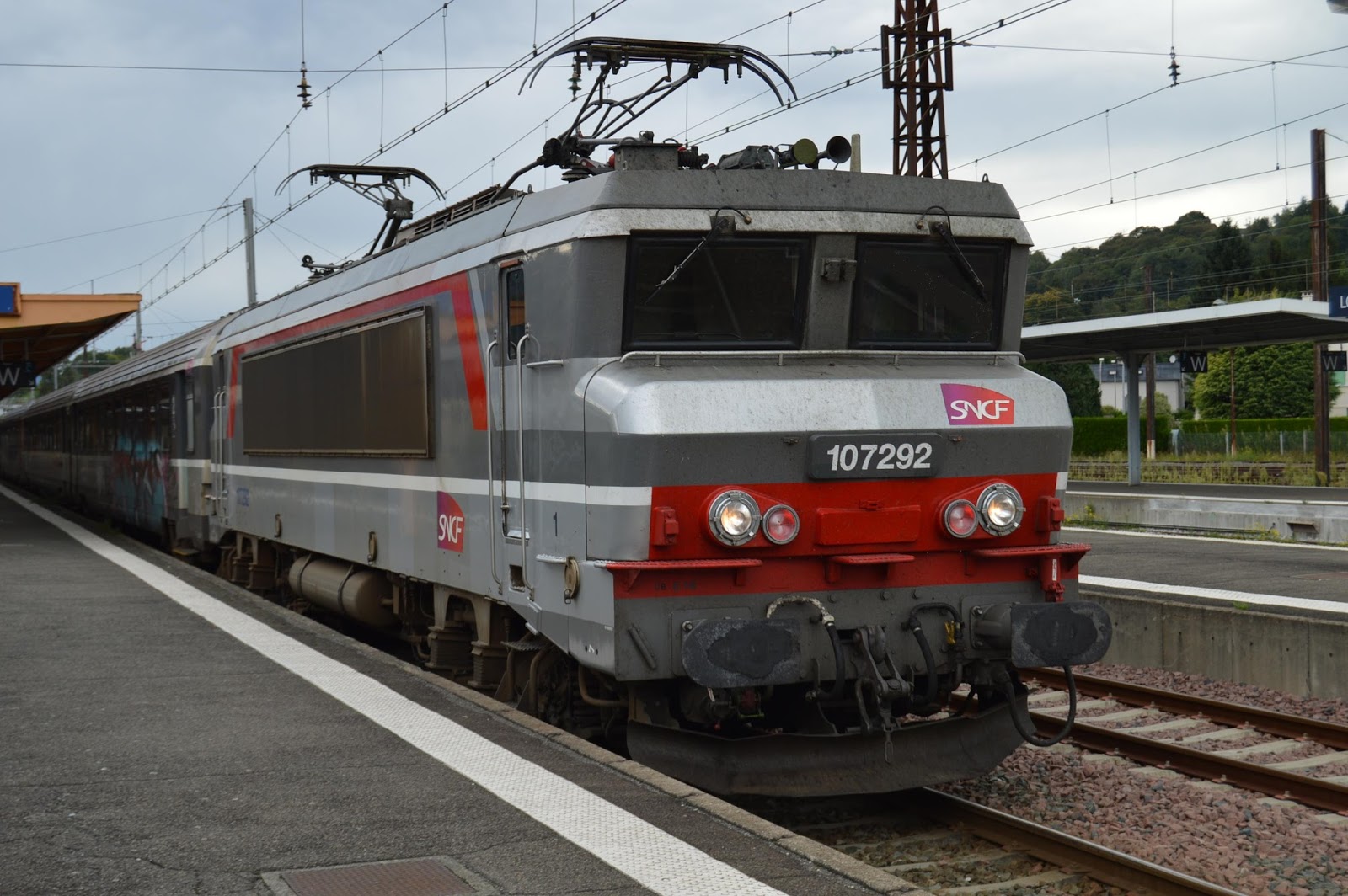 LA PASSION DU TRAIN: BB 7200 à Lourdes