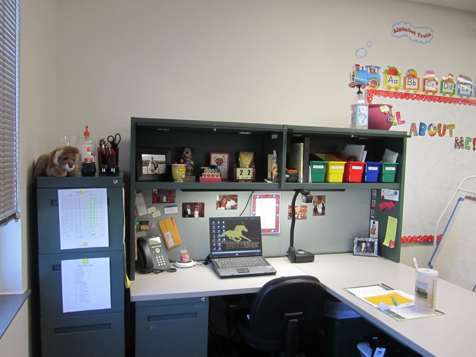 Mrs. Cook's Creative Classroom: Tour of our First Grade Classroom!