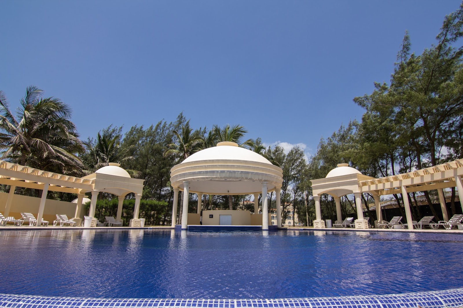 Gabriel Maldonado Pumarejo: Hotel Maeva Miramar