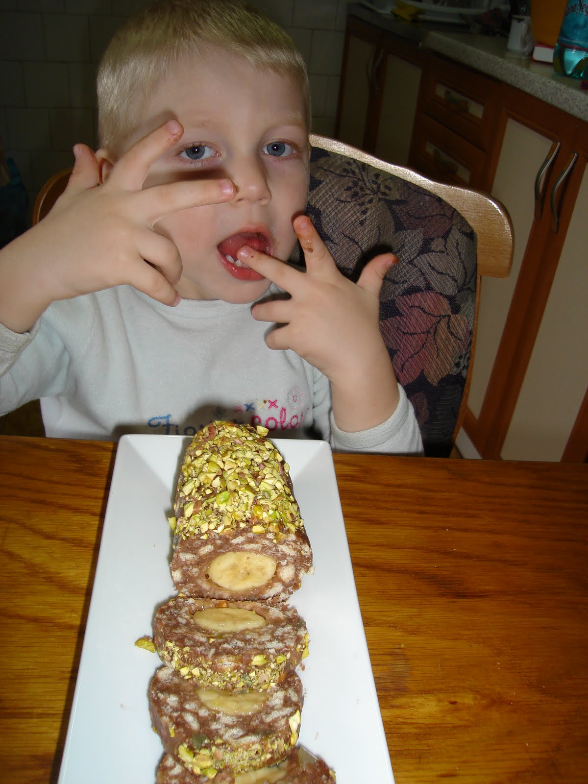 Micii bucatari !: Salam de biscuiti cu banane