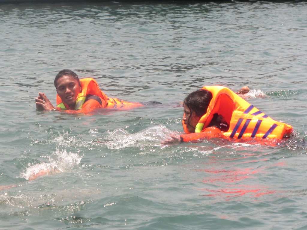 Water Rescue, Brigade Penolong Dibekali Kemampuan Penyelamatan di Laut ...