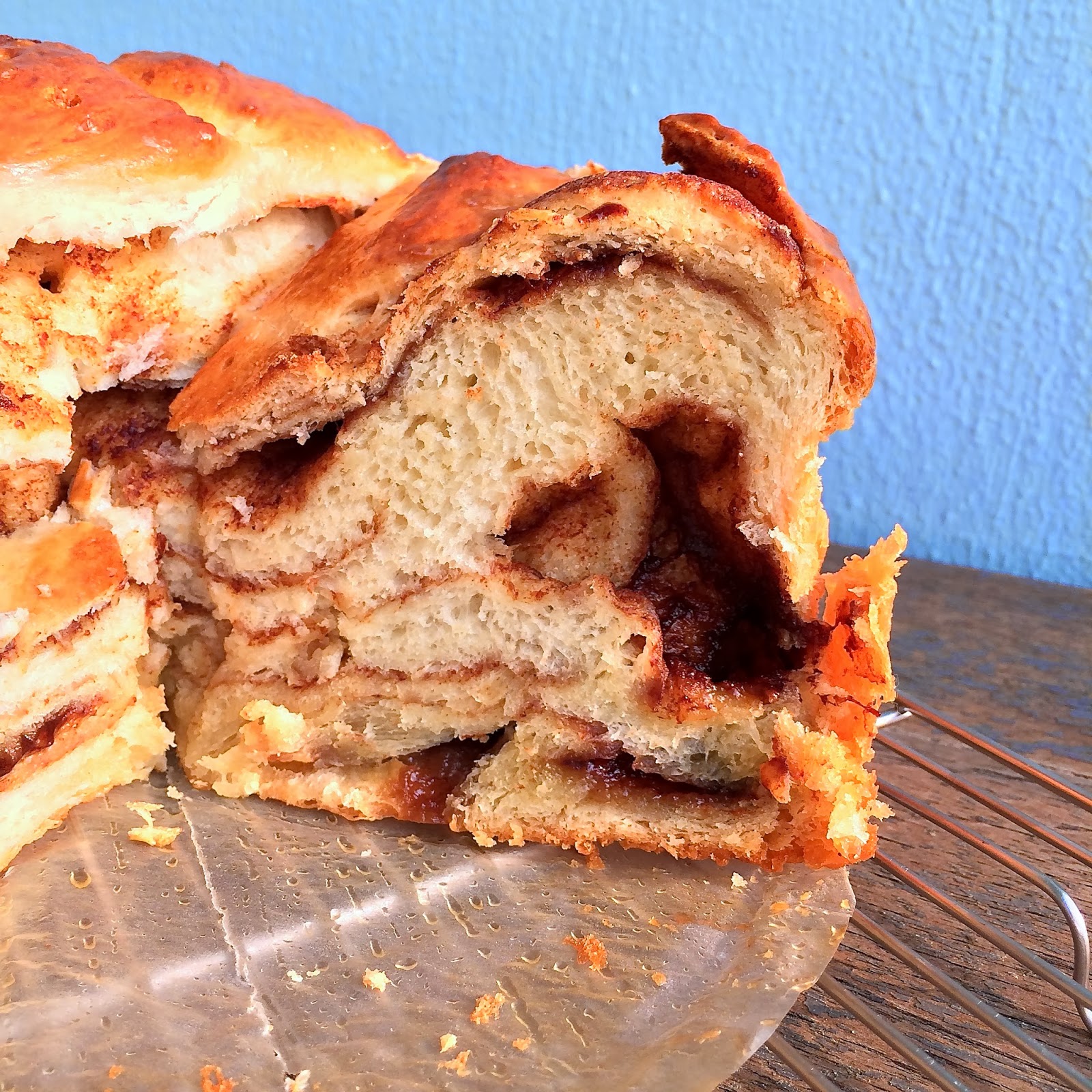 pepsakoy: A Mix of Lardy Cake & Cinnamon Rolls