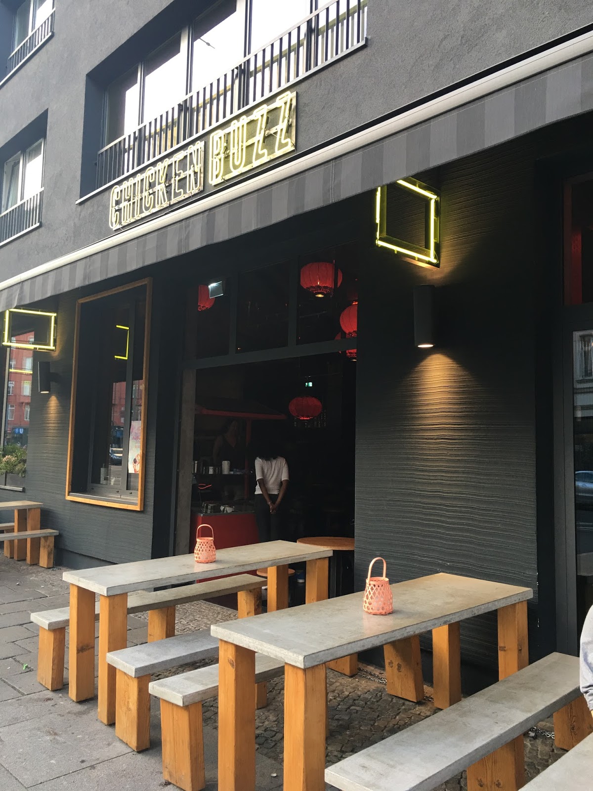 Chicken Buzz: Restaurante De Fusión Asiática En Berlín