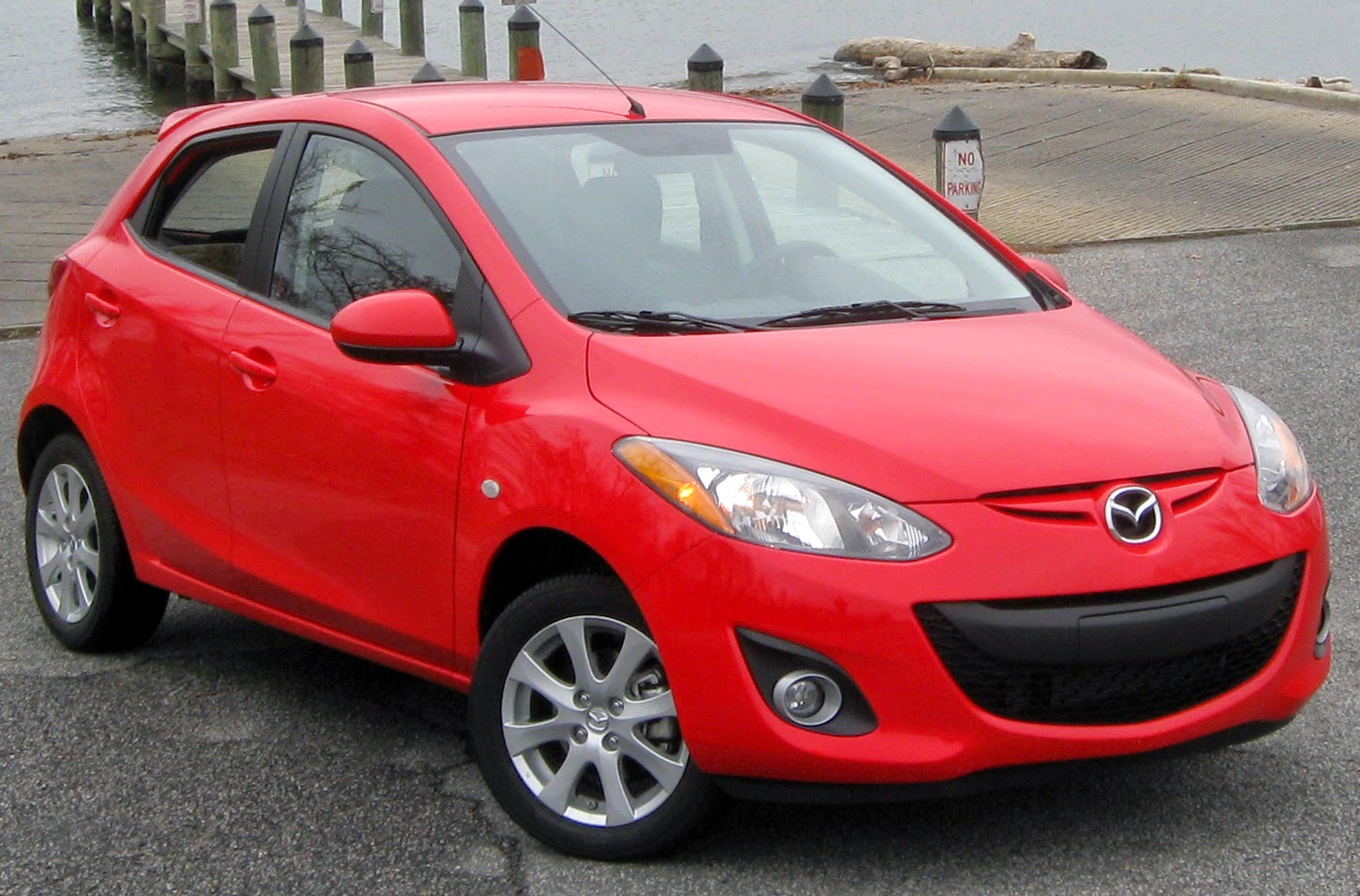 Auto HD Wallpapers: Mazda2_Wallpapers
