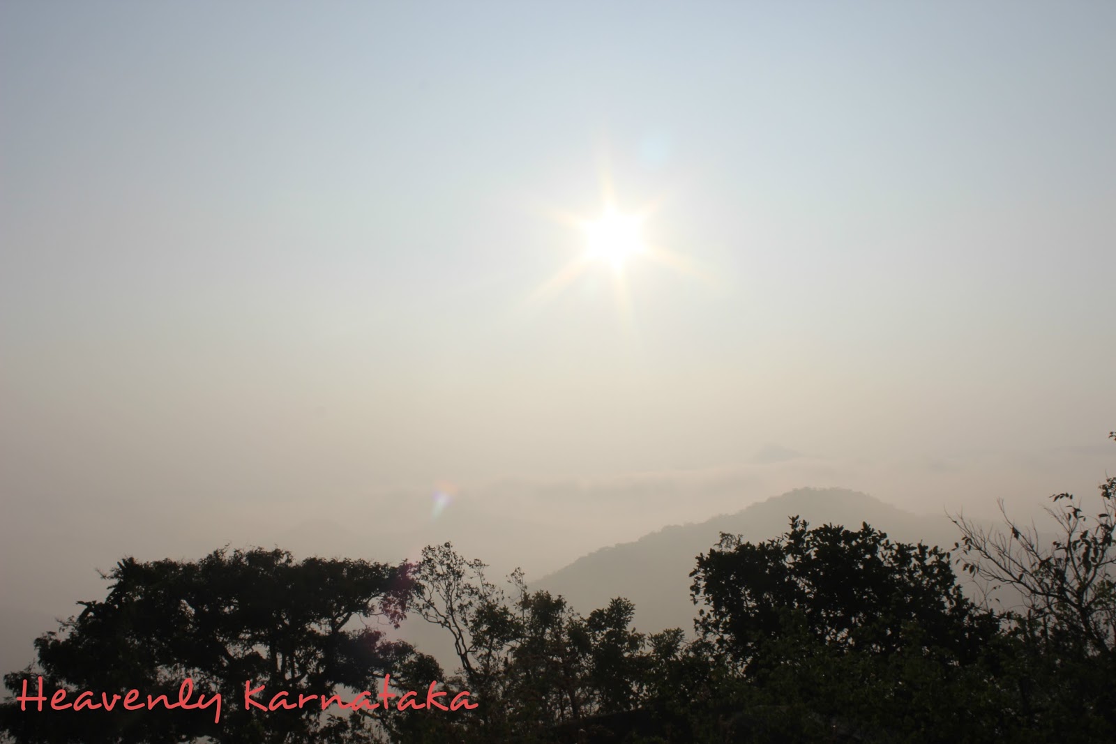 Tourist Places in Karnataka: Avalabetta - Lepakshi Temple - Nandi Hills