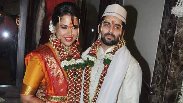 Actress Sameera Reddy Wedding Pics - Indian Actress Wallpapers Photos ...