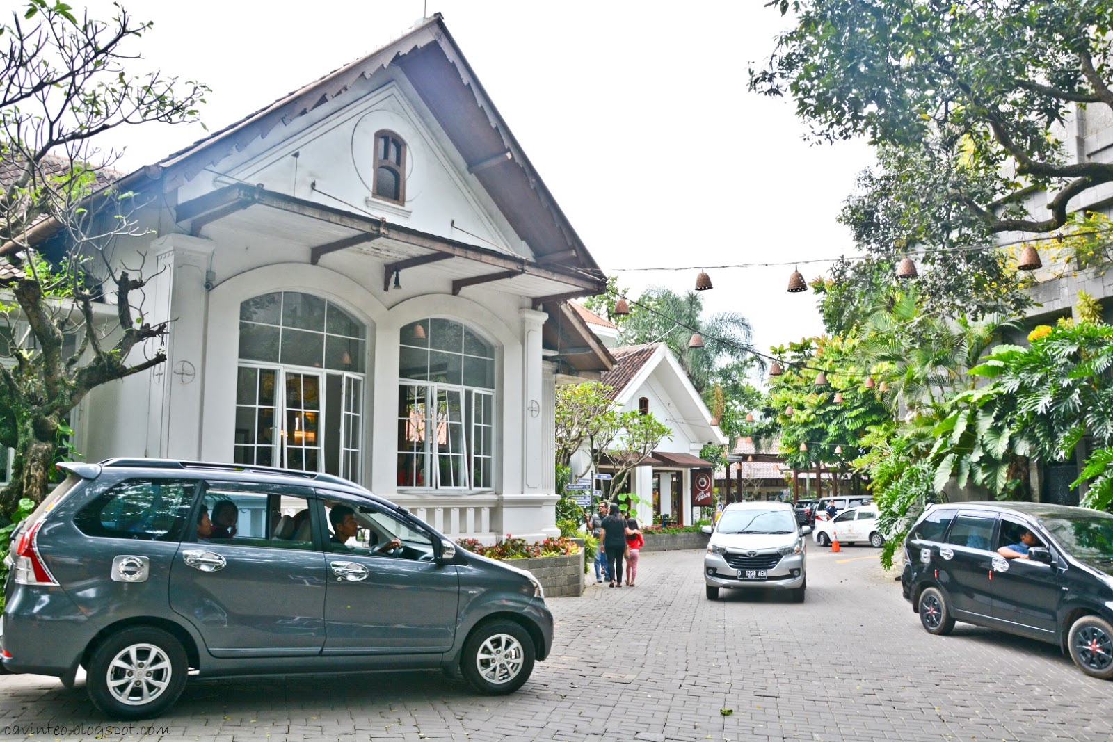 Entree Kibbles: Branded Factory Outlet Shopping - Rumah Mode, Secret ...