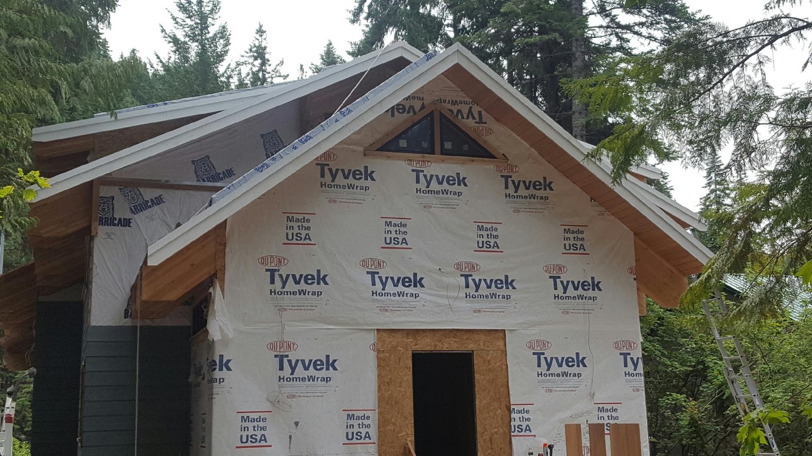 CCM Architecture : : Construction: Knee braces and barge rafters