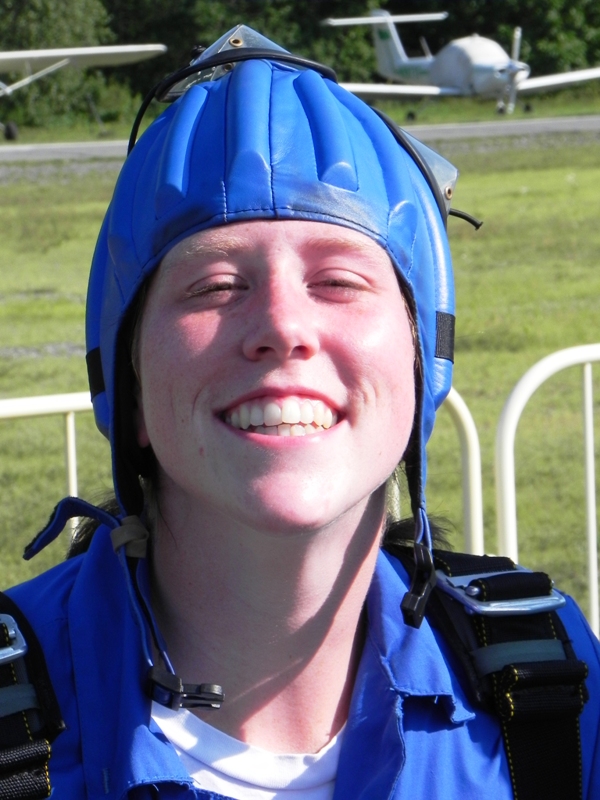 ActionshotsNH: Skydiving in Pepperell - Megan