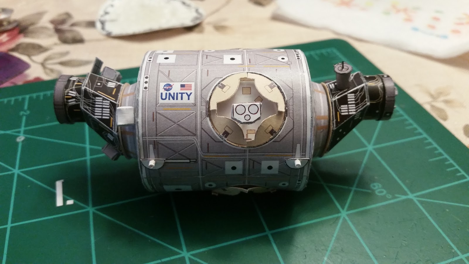 A"Mays"ing Papercraft: Unity