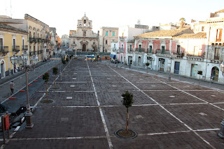 Lentini, la piazza, la gente ....