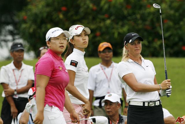 Best Celebrity: Suzann Pettersen Female Golf Player