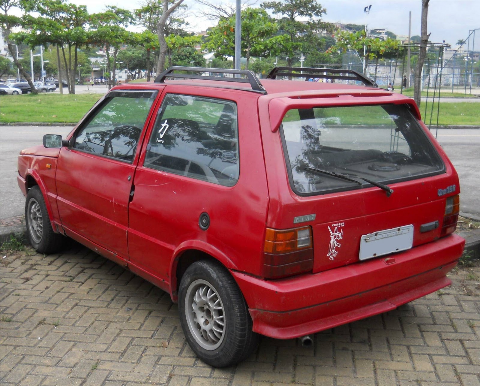 Registros Automotivos do Cotidiano: Fiat Uno 1.5 R 1988