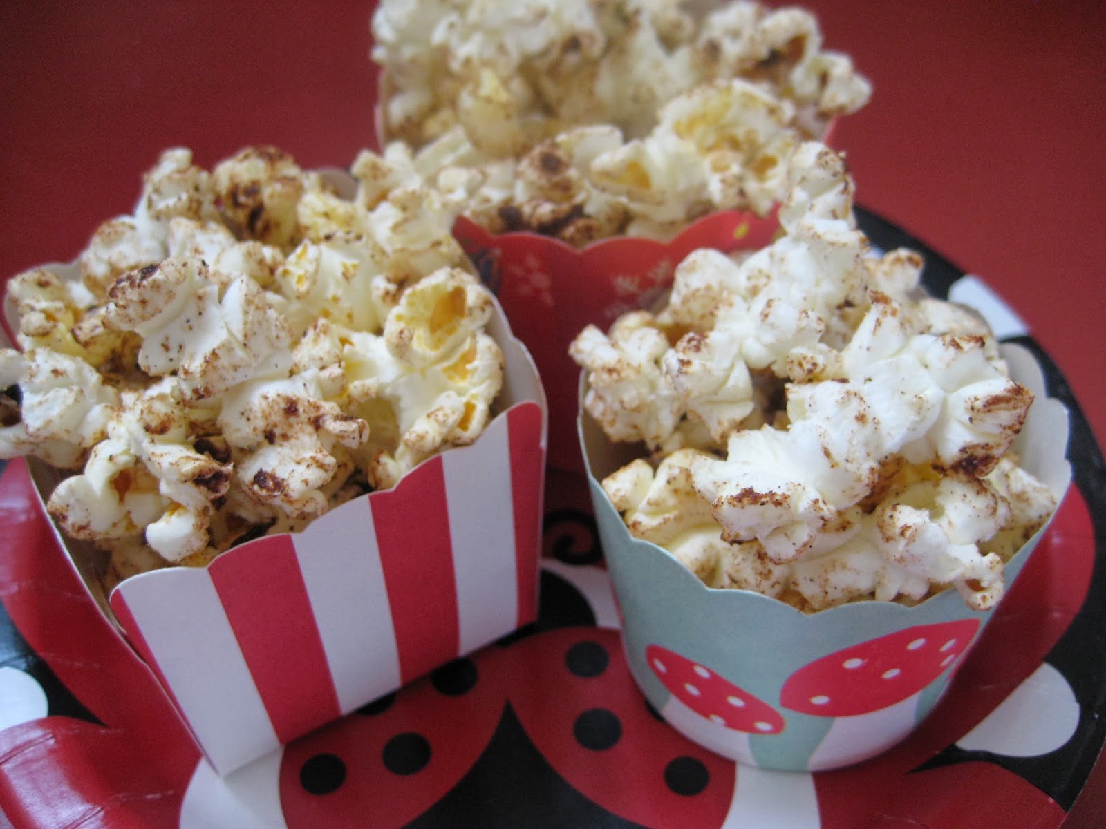 Kiwi Cakes: Popcorn Cluster Cups - from Kiwicakes test kitchen