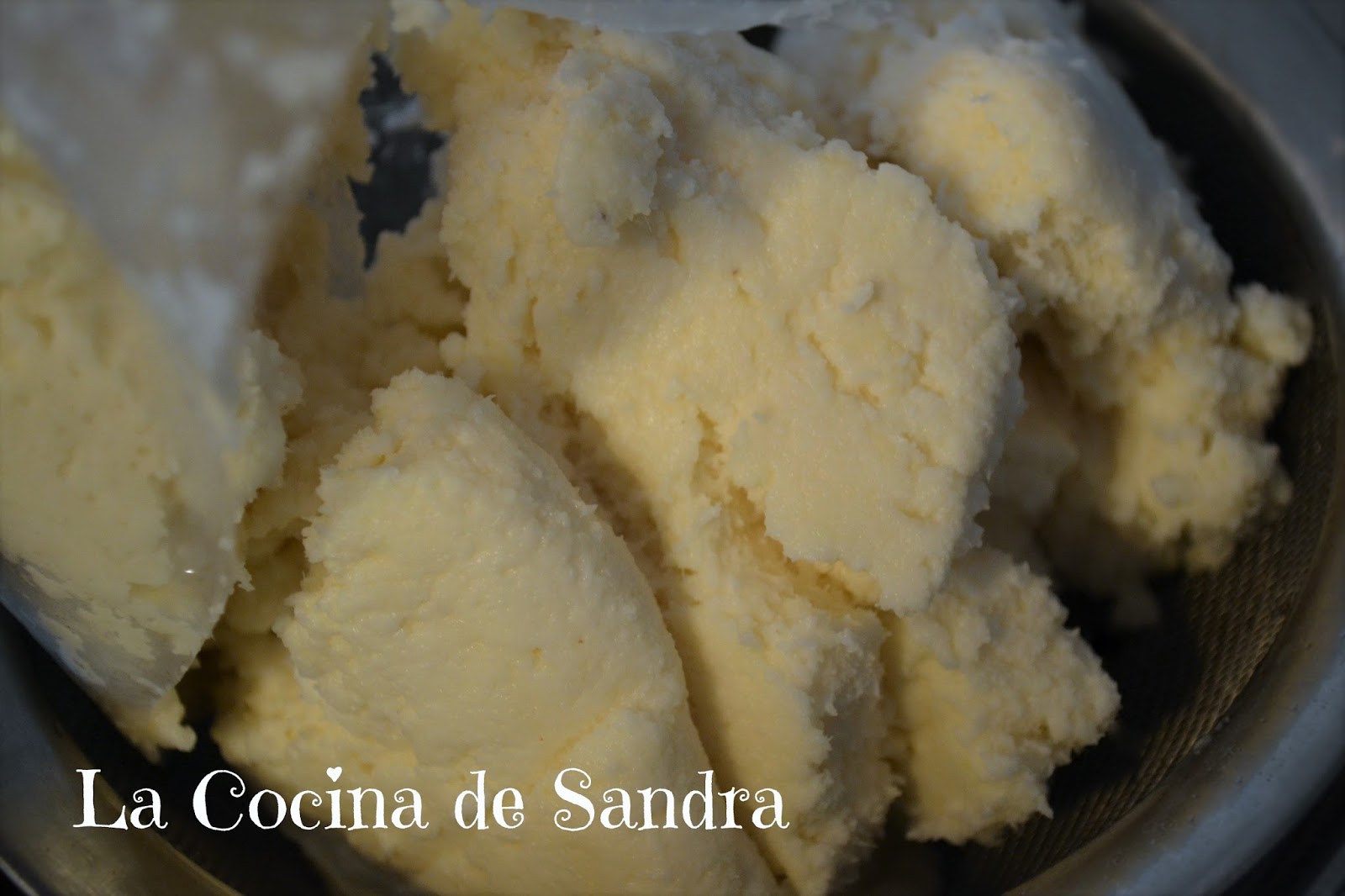 La Cocina de Sandra: PASTELES DE YUCA