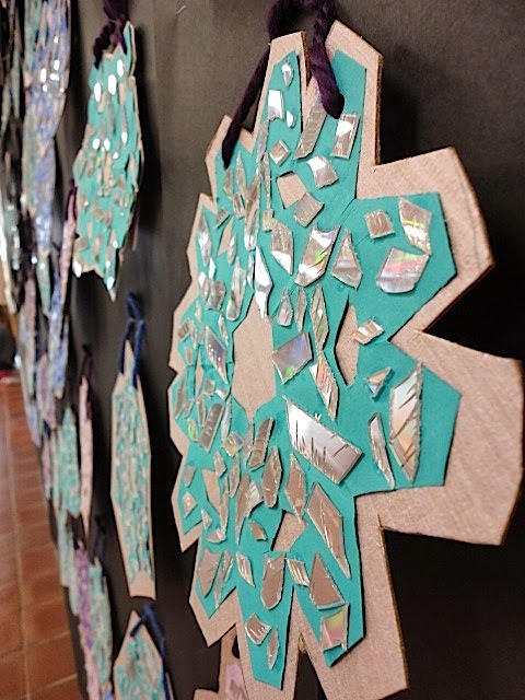Thomas Elementary Art: 4th Grade CD Snowflake Mosaics
