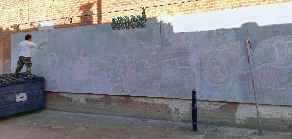 The Tucson Murals Project: Community Chalkboard