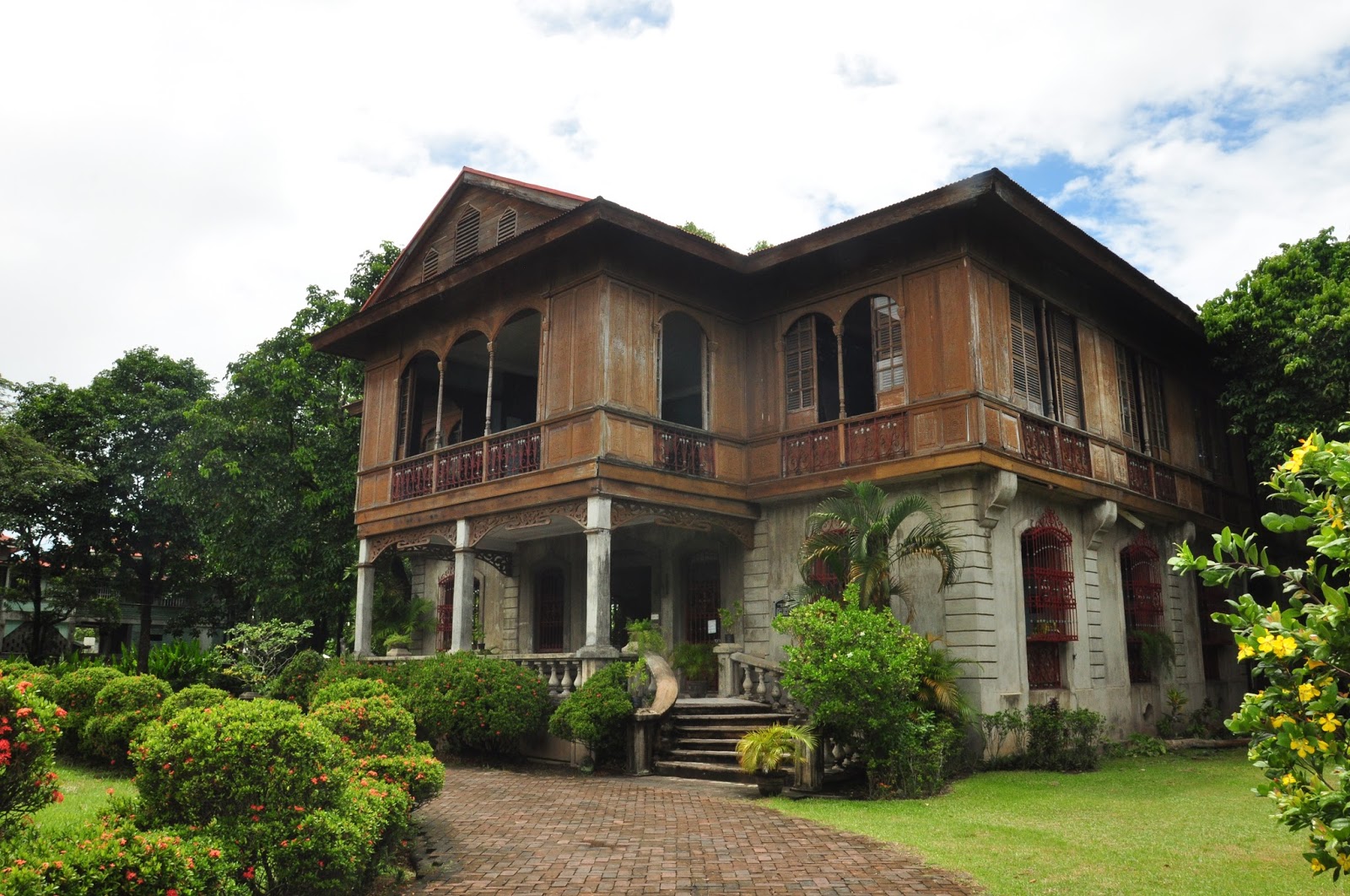 - tey's fleeting moments -: Bacolod Trip 2015| Balay Negrense