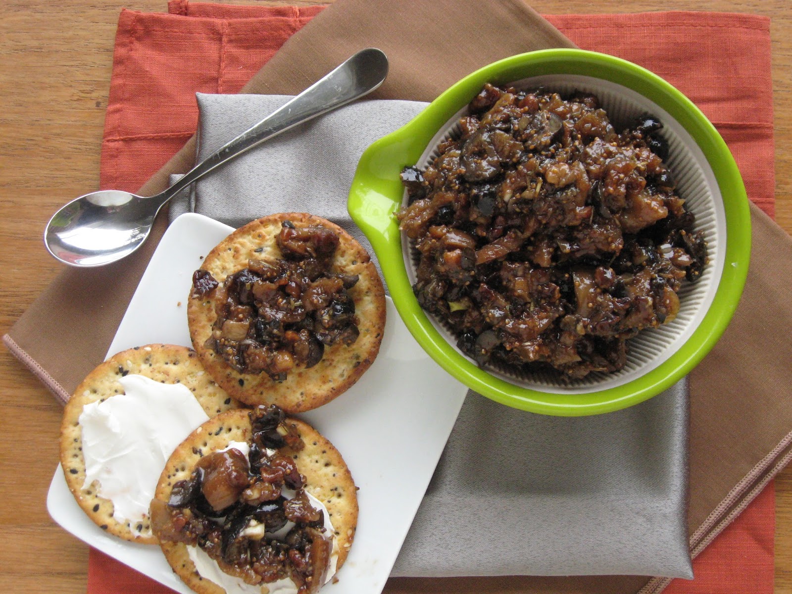VeganForOne: Dried Fig Tapenade