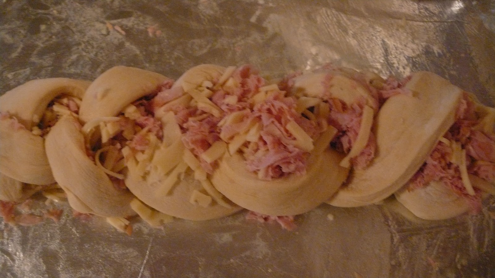 Joyously Domestic: Braided Ham & Swiss Bread