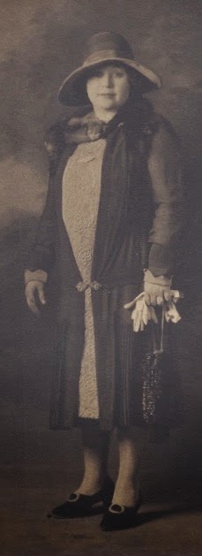 Under Every Tombstone: HEAD OF THE VICE TRUST IN CHICAGO - Michael Heitler