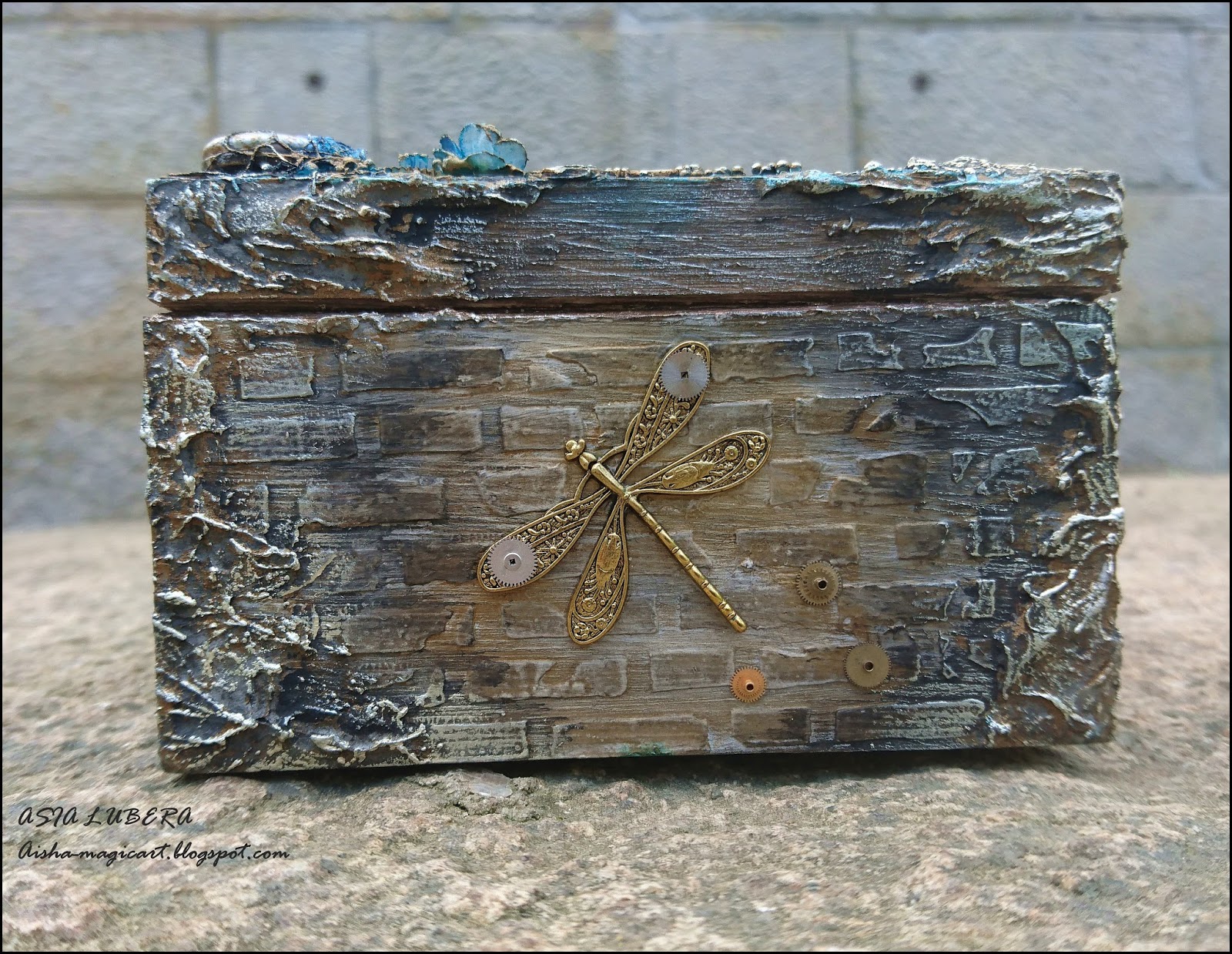 Enter into the magic: Dragon Eye box